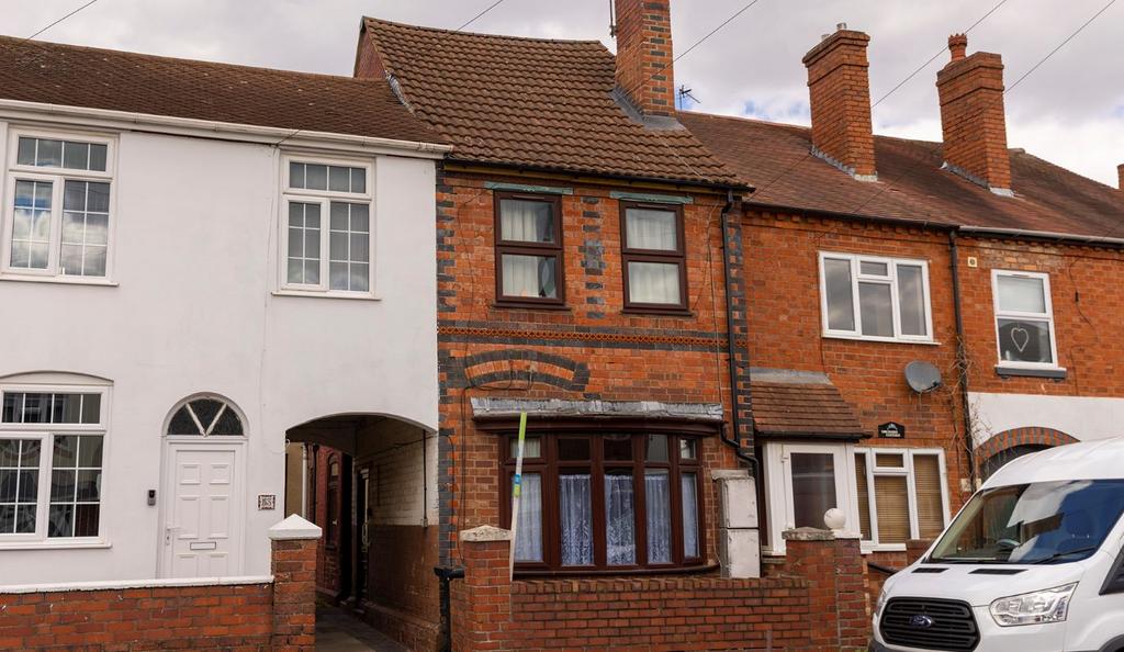 59A & 59B Blackberry Lane, Halesowen... 3 bed townhouse - £150,000