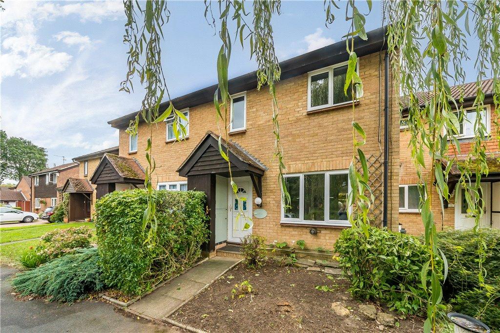 Hawkswell Close, Woking, Surrey, GU21 2 bed terraced house for sale - £ ...