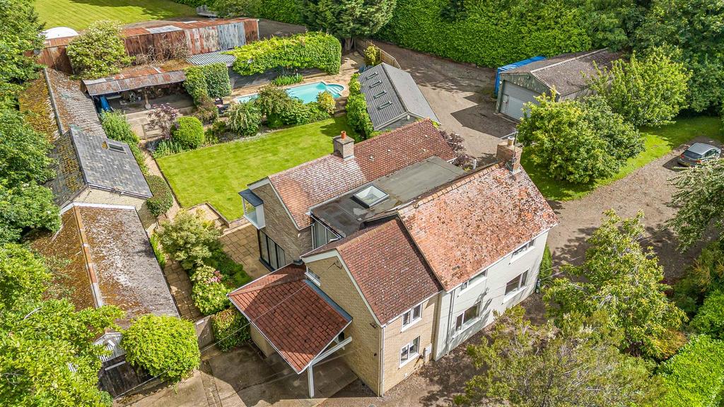 Landwade, Exning CB8 4 bed detached house - £899,995
