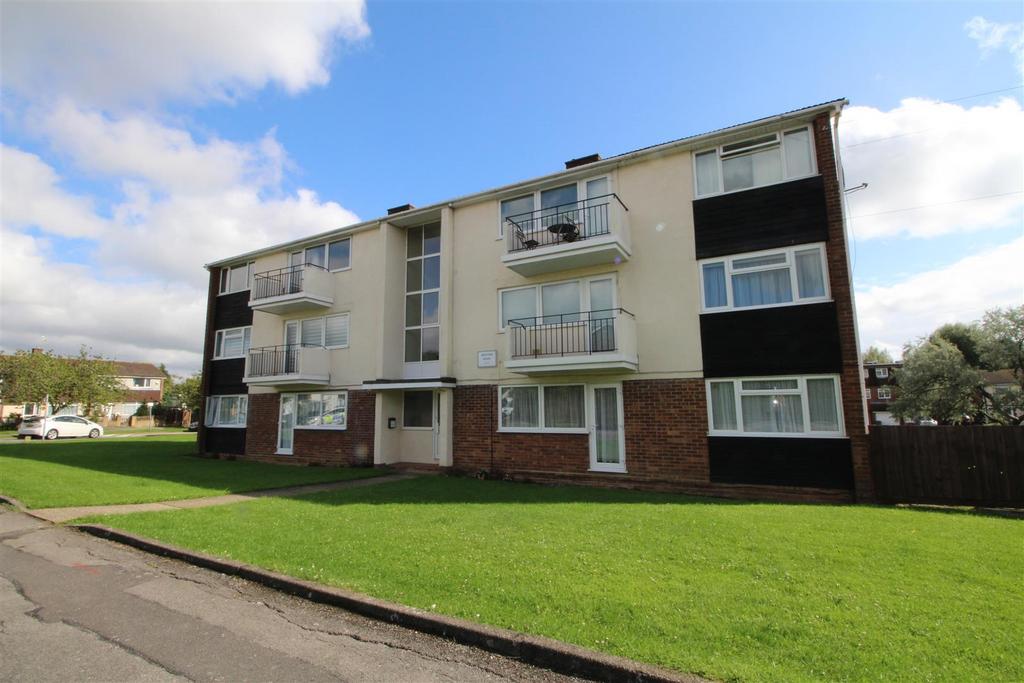 Audley Close, Borehamwood 2 bed apartment - £329,950