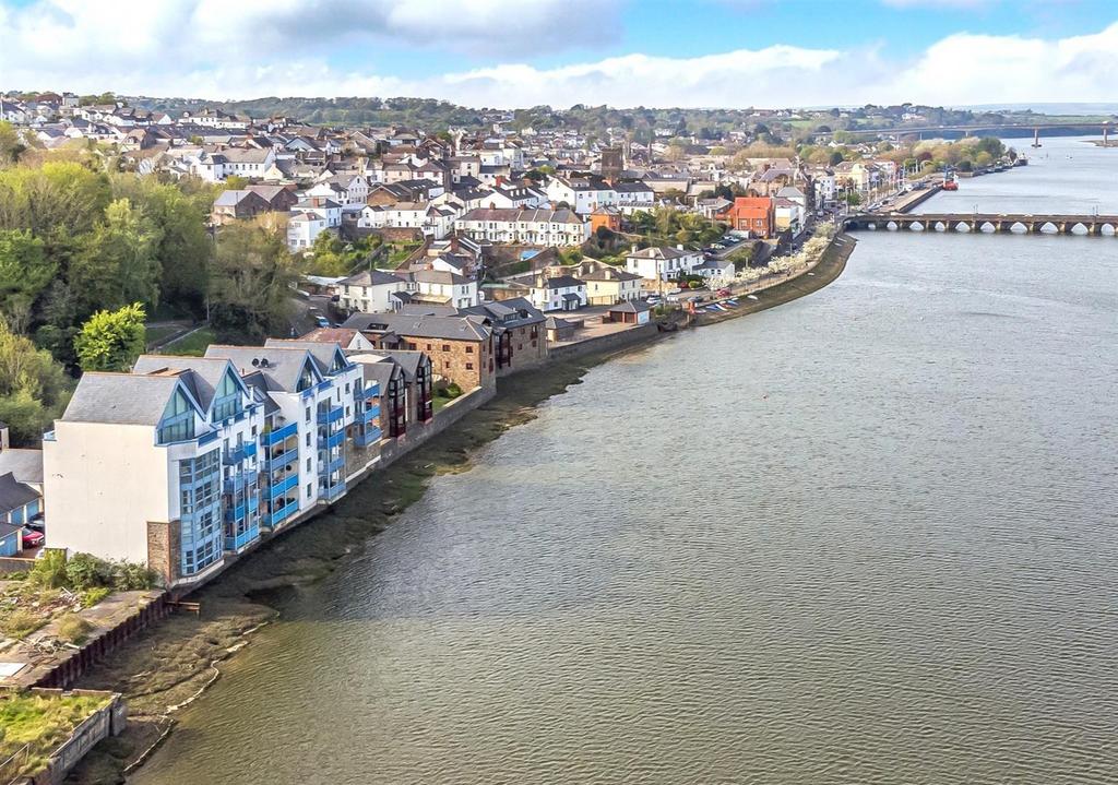 Bideford 3 bed apartment - £500,000