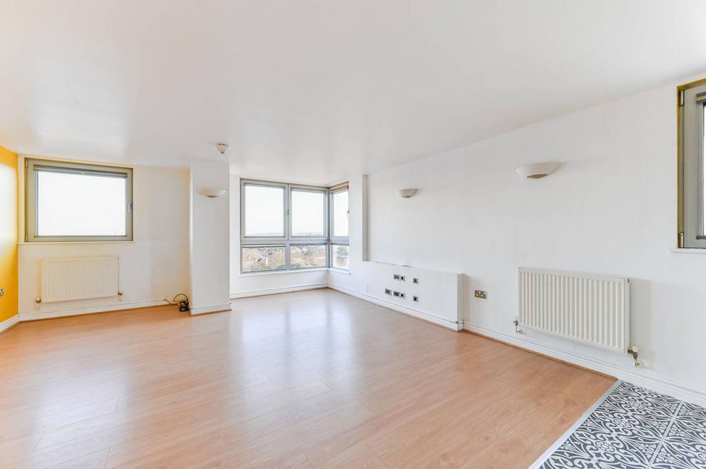 Throwley Way, Sutton, SM1 2 bed flat - £1,850 pcm (£427 pw)