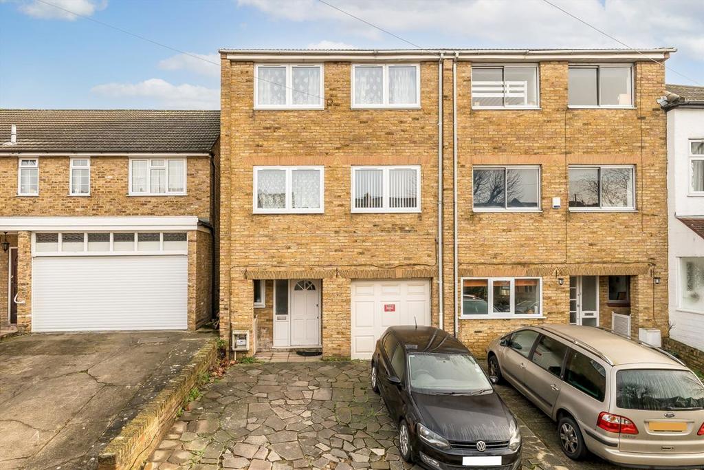 Grove Avenue, London W7 5 bed semi-detached house - £775,000