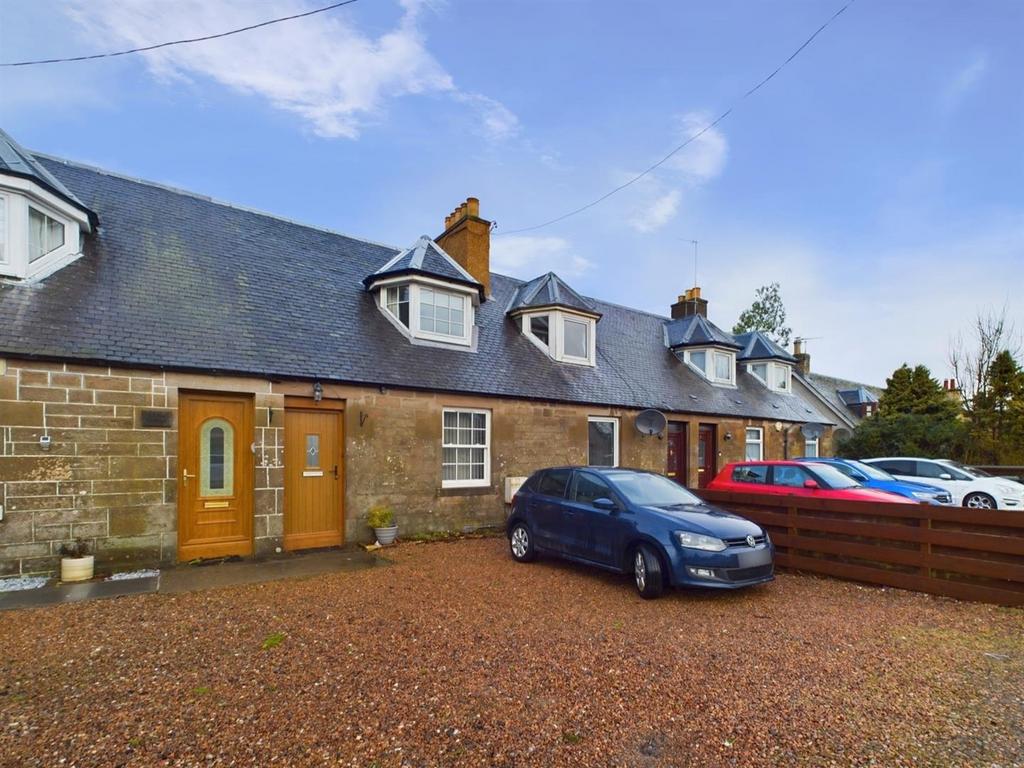 Main Street, Balbeggie PH2 3 bed terraced house - £195,000