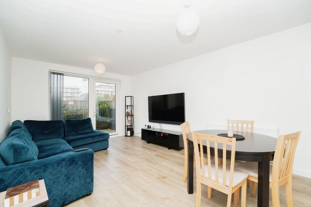 Carpenter House, 10 Chailey Place... 1 bed apartment - £347,500