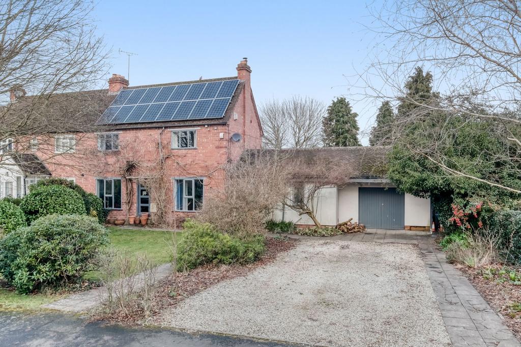 Mill Lane, Blakedown, Kidderminster... 3 bed semi-detached house - £425,000