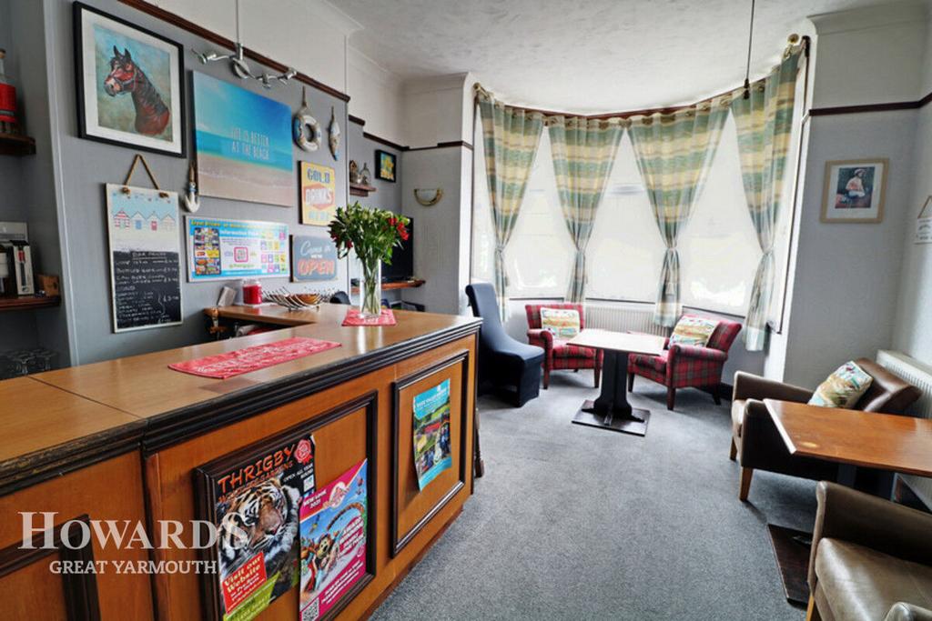 North Denes Road, Great Yarmouth 9 bed terraced house for sale - £300,000