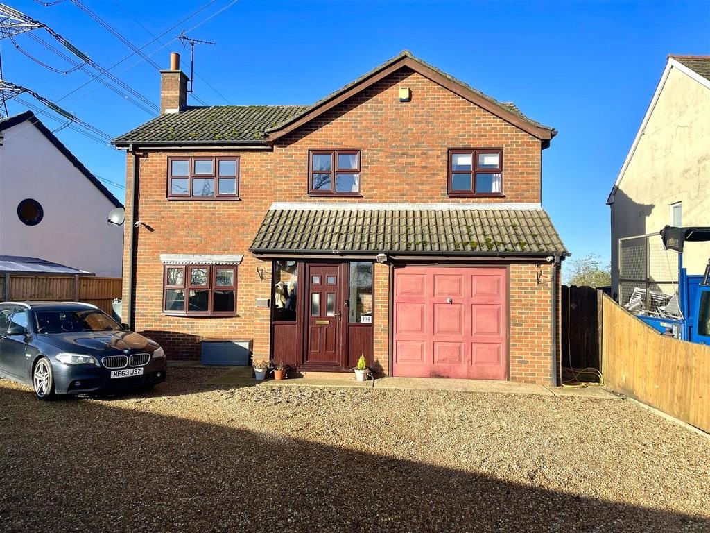 Bicker Road, Donington, Spalding 4 bed detached house - £215,500