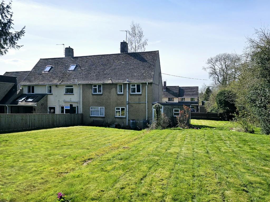 Chetwode, Overthorpe 3 bed semi-detached house for sale - £310,000
