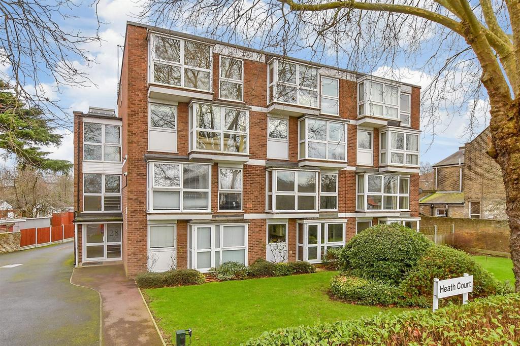 Heath Court, London E11 2 bed apartment for sale - £297,000