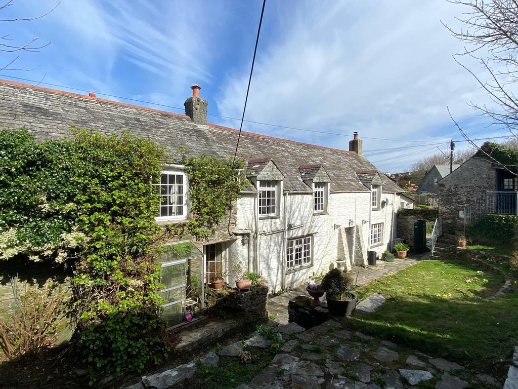 Trethevy, Tintagel, Cornwall, PL34 5 bed detached house for sale - £400,000