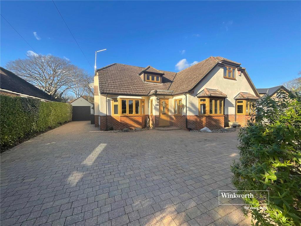 Bure Road, Christchurch, Dorset, BH23 4 bed detached house for sale - £ ...
