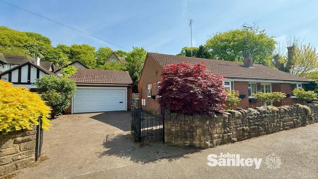 Norfolk Drive, Mansfield, NG19 3 bed detached bungalow for sale - £320,000