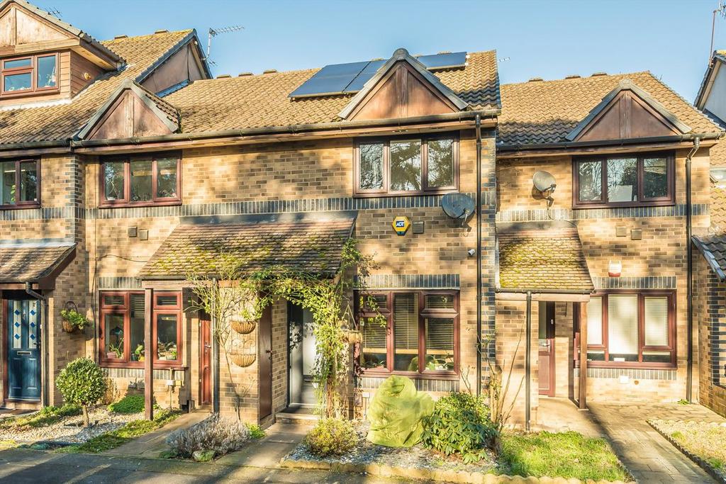 Weavers Close, Isleworth TW7 2 bed house - £499,950