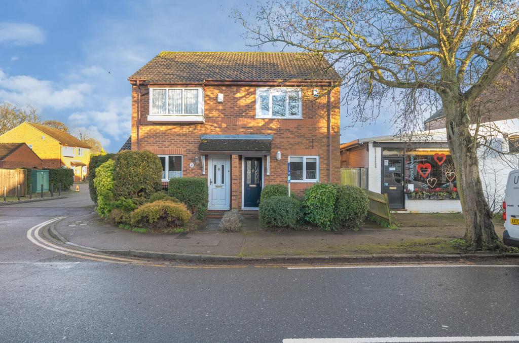 Chiltern Road, Bedfordshire LU6 2 bed semi-detached house for sale - £ ...