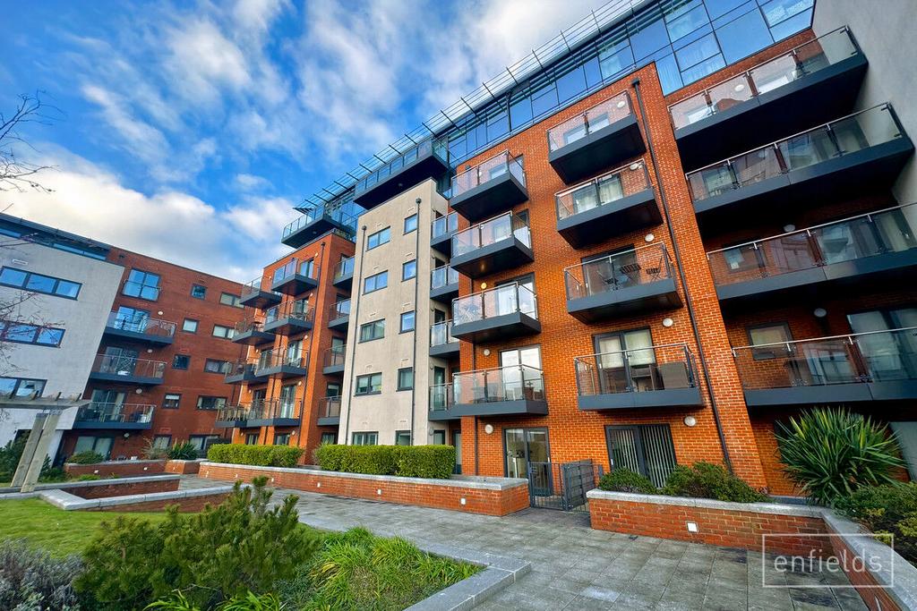 Southampton SO14 2 bed apartment - £240,000
