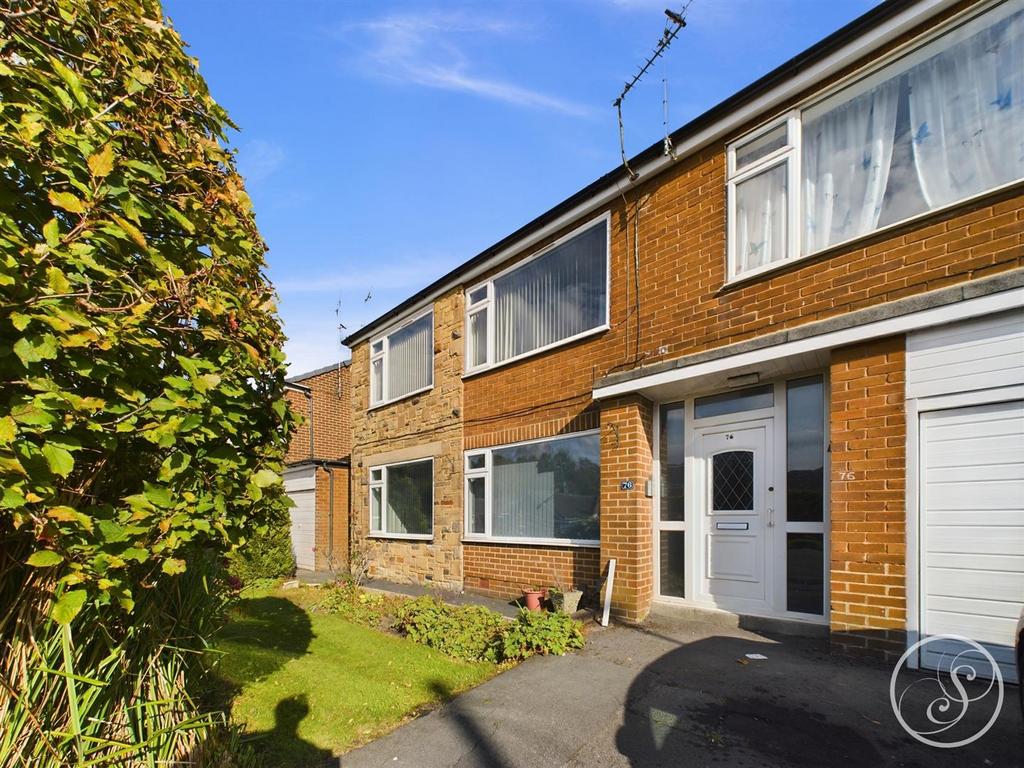 Primley Park Road, Leeds 2 bed flat - £1,050 pcm (£242 pw)
