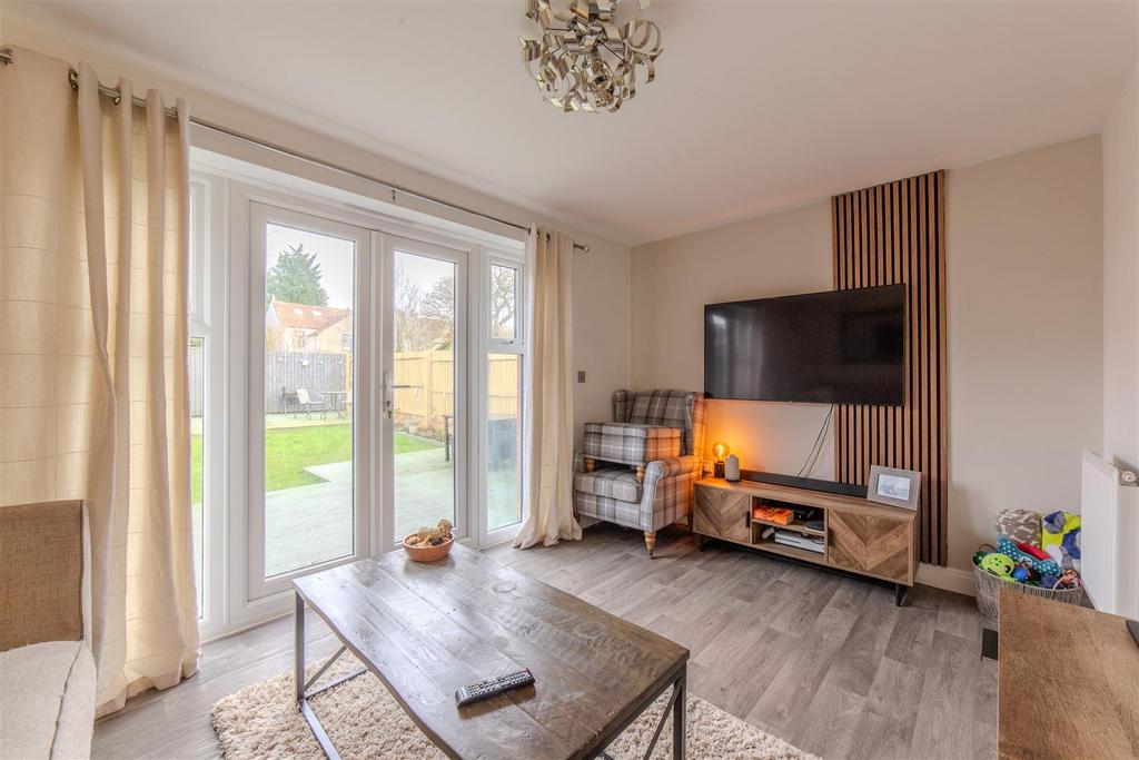Oakfield Grange, Cwmbran NP44 2 bed semi-detached house - £215,000