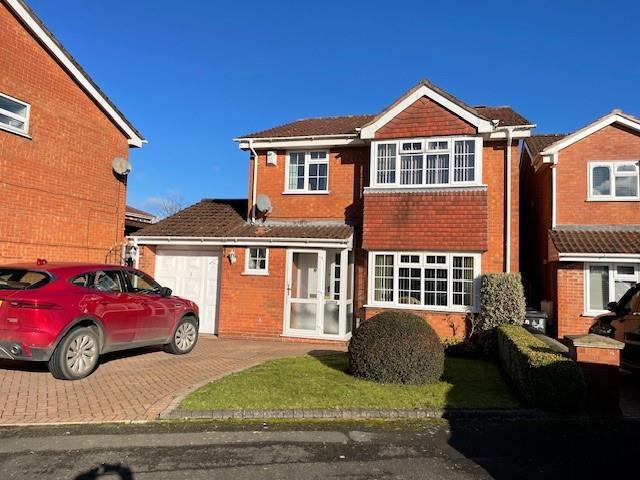 Broadheath Drive, Shelfield 4 bed detached house - £345,000