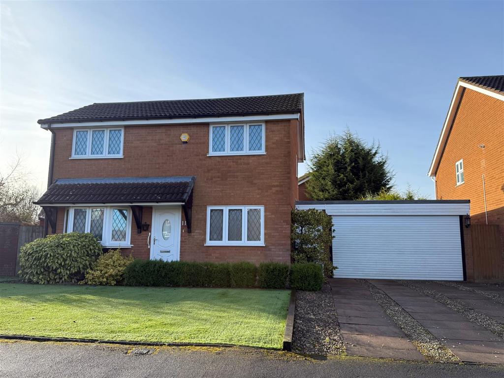 Caldeford Avenue, Monkspath, Solihull 3 bed detached house - £400,000