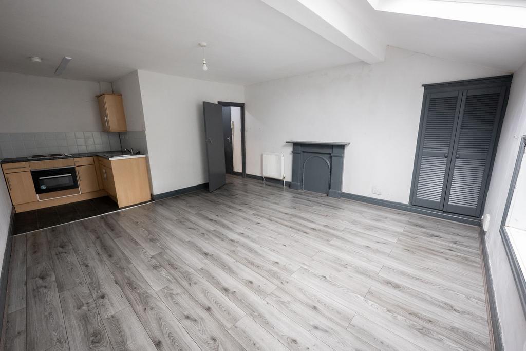 South Drive, Liverpool L15 Studio to rent - £550 pcm (£127 pw)