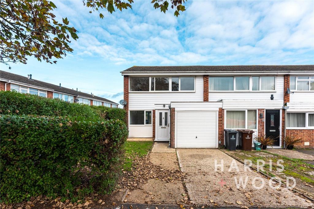 Queensland Drive, Colchester, Essex, CO2 3 bed semi-detached house - £ ...