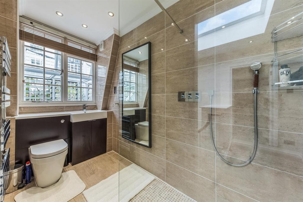 Wilton Row, London 3 bed terraced house - £9,100 pcm (£2,100 pw)
