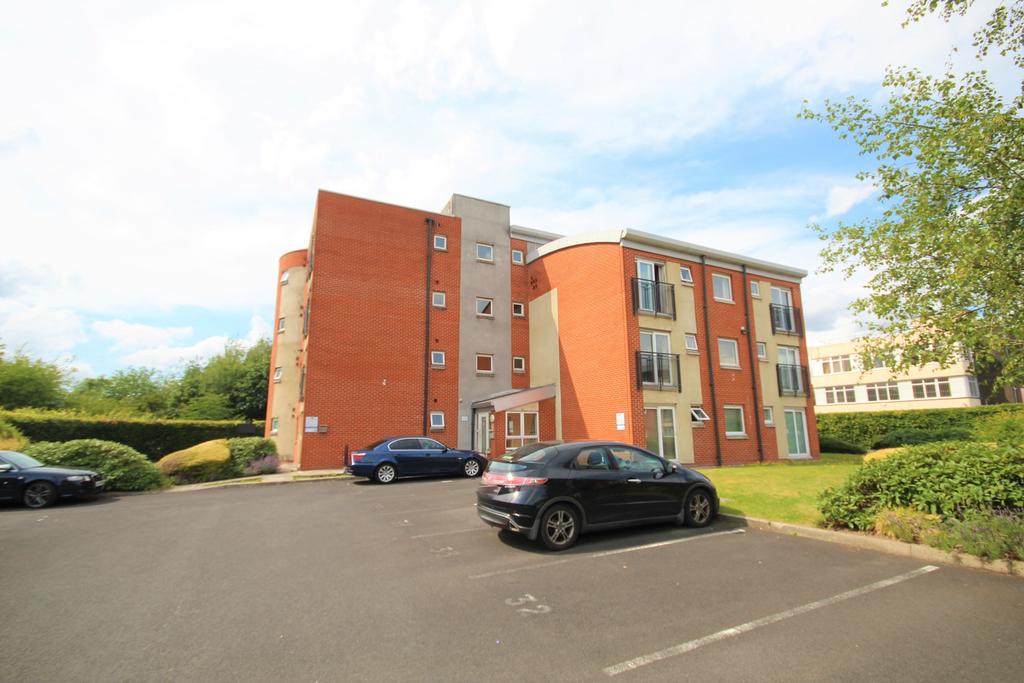 1001 Chester Road, M32 0TA 2 bed flat - £155,000