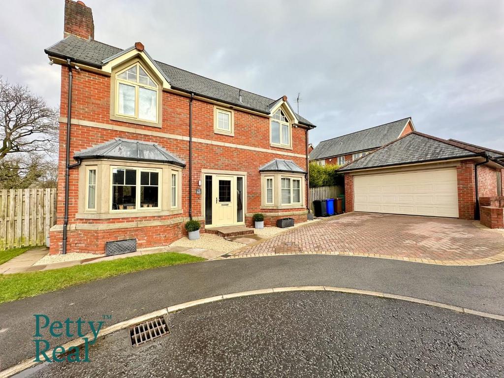 Grenfell Gardens, Colne 4 bed detached house for sale - £540,000
