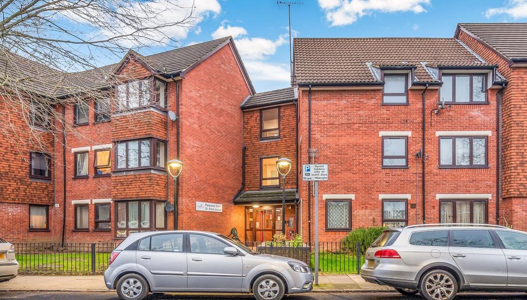 Brook Avenue, Wembley HA9 2 bed flat - £220,000