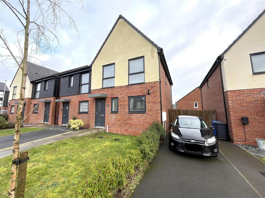 Henry Mason Place, Bucknall, Stoke On... 3 bed semi-detached house - £ ...