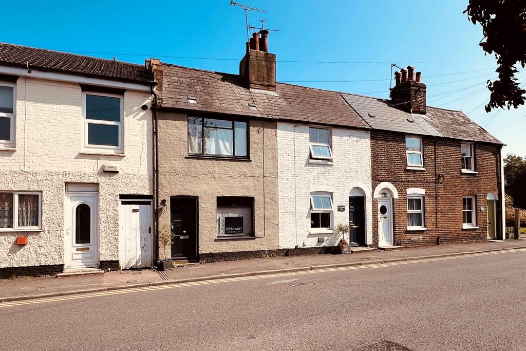 Middle Deal Road, Deal, CT14 2 bed terraced house - £279,995
