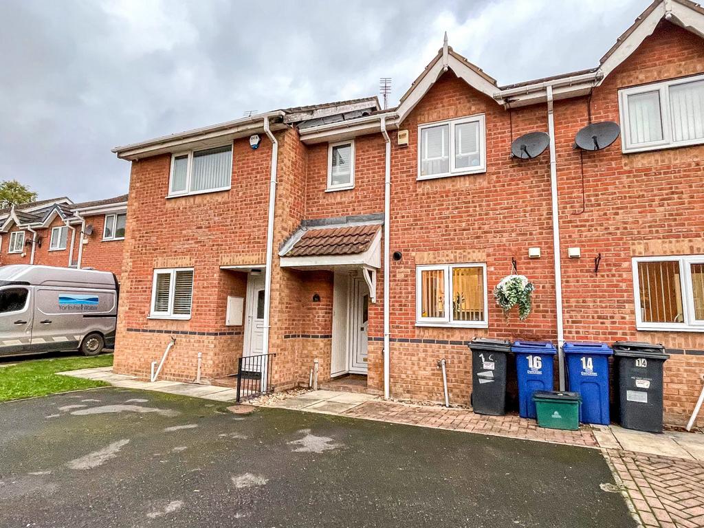 Manor House Court, Doncaster DN5 2 bed terraced house for sale - £135,000