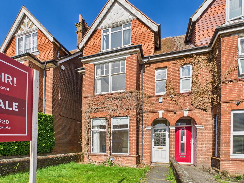 Worting Road, Basingstoke, RG21 5 bed semi-detached house for sale - £ ...