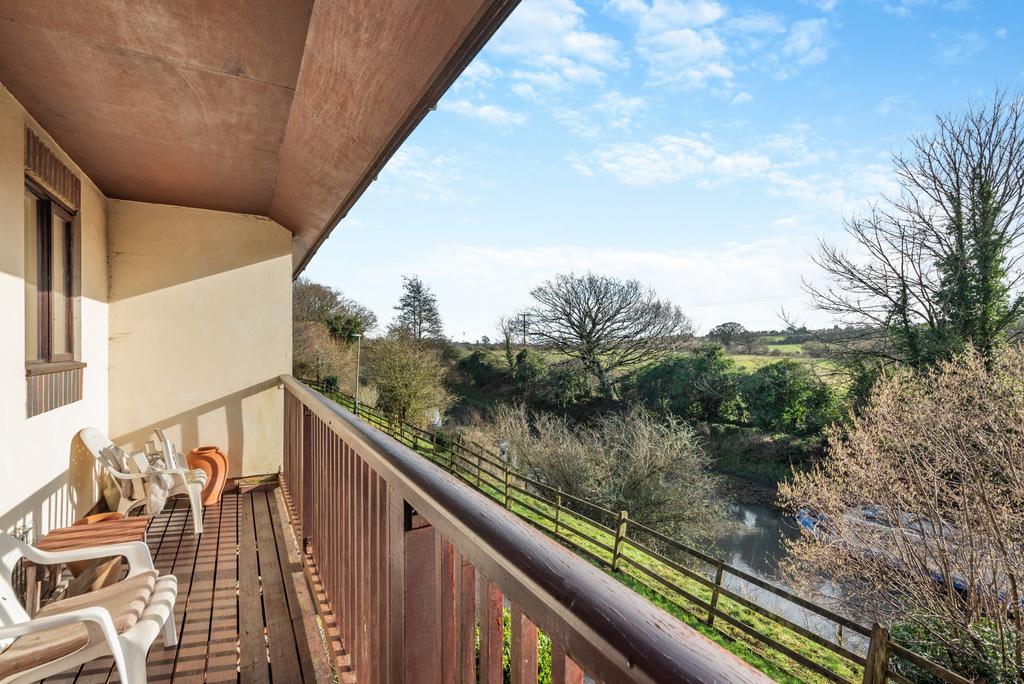 Kingsmanor Wharf, Devizes SN10 3 bed terraced house for sale - £290,000