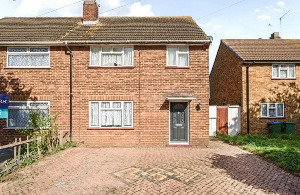 Newbery Road, Erith 3 bed semi-detached house - £425,000