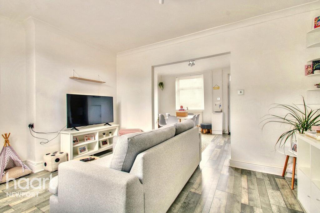 Maindee Parade, Newport 2 bed terraced house for sale - £190,000