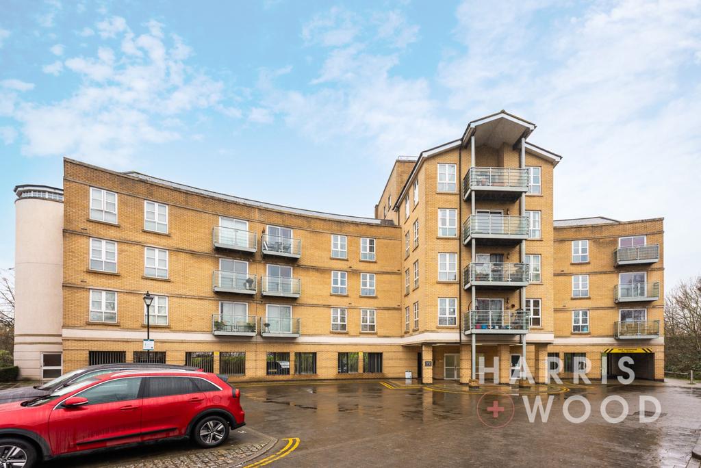 Rotary Way, Colchester, 1 bed apartment - £210,000
