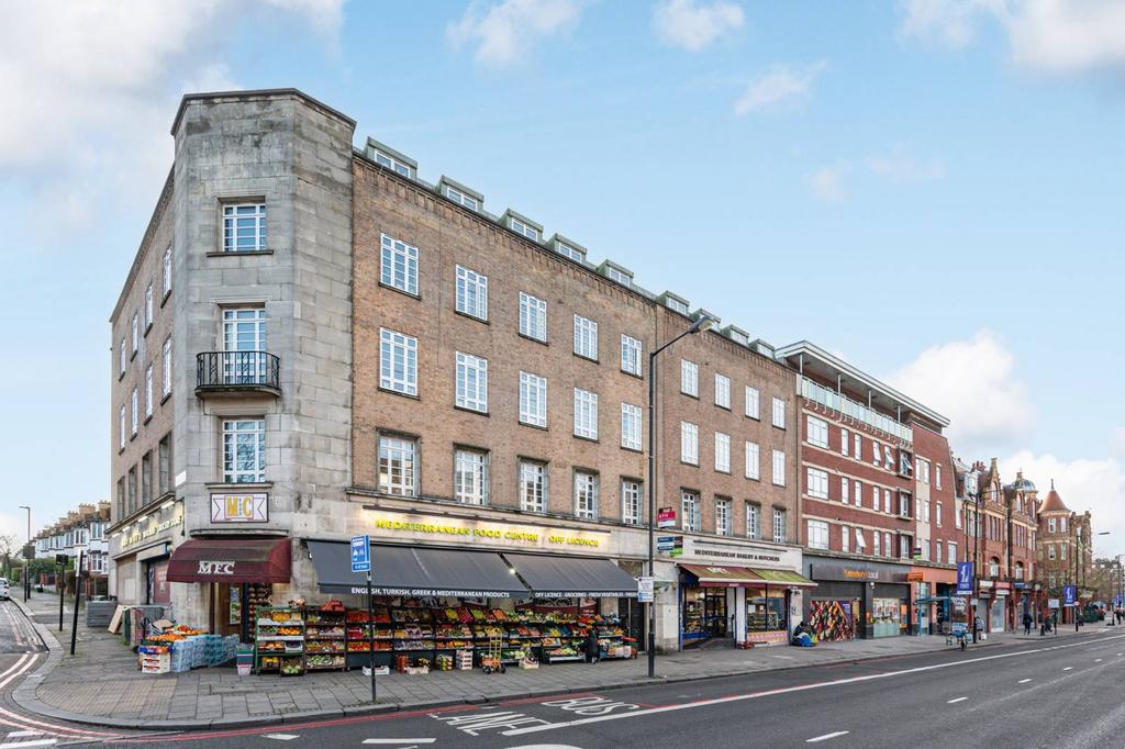 Streatham Hill, Streatham Hill... 2 bed flat for sale - £360,000