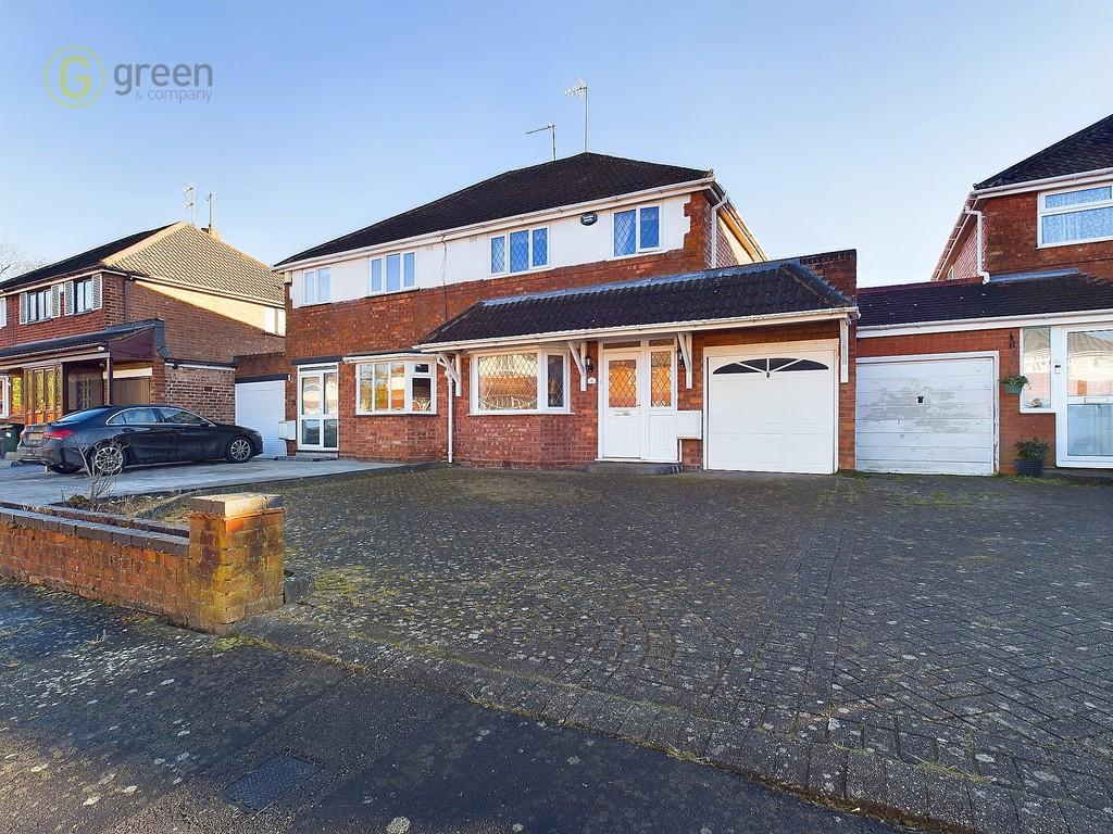 Woodland Grove, Birmingham B43 3 bed semi-detached house - £240,000
