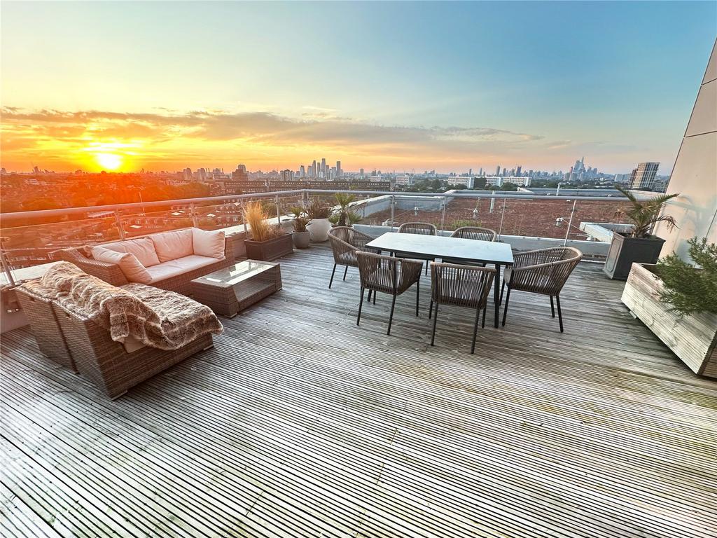 London SW9 2 bed apartment - £650,000