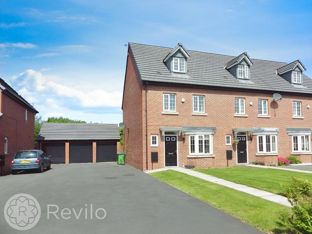 Newbold Hall Gardens, Rochdale, OL16 4 bed end of terrace house - £ ...