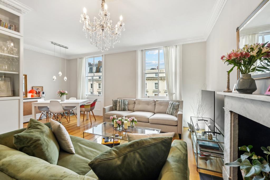 Belgrave Road, Pimlico, London, SW1V 2 bed flat - £800,000