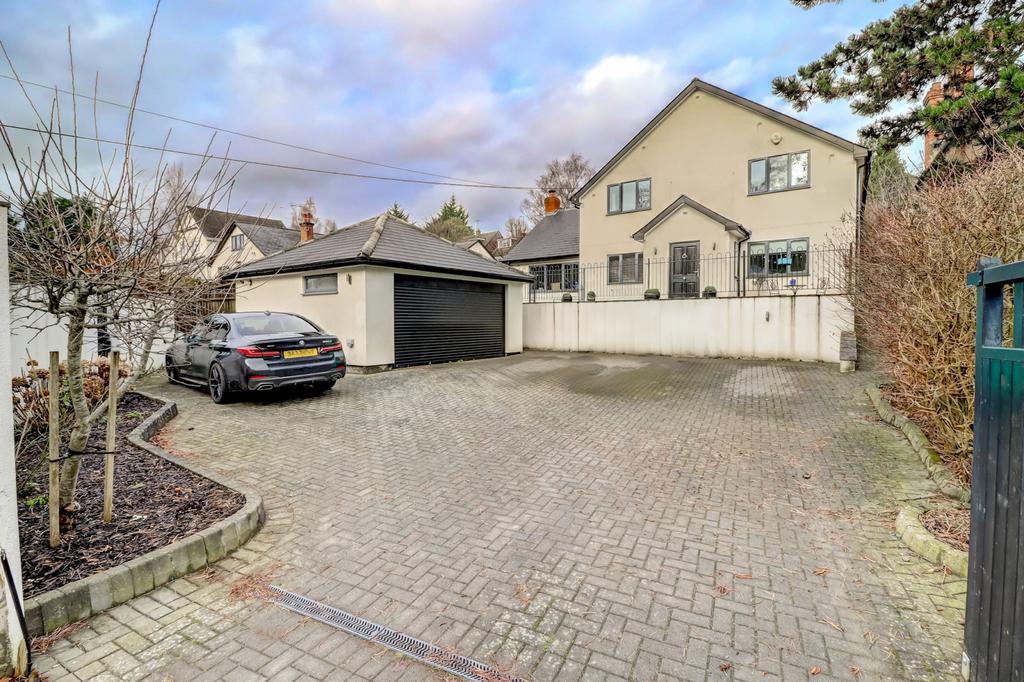 Eastern Dene, High Wycombe HP15 6 bed detached house for sale - £925,000