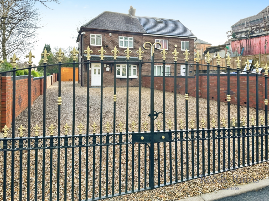 West Street, Newcastle ST5 3 bed semi-detached house for sale - £200,000