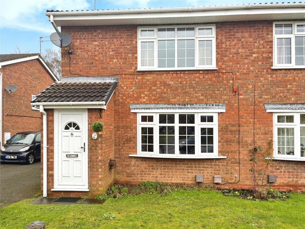 Worcester Grove, Wolverhampton WV6 1 bed flat - £70,000