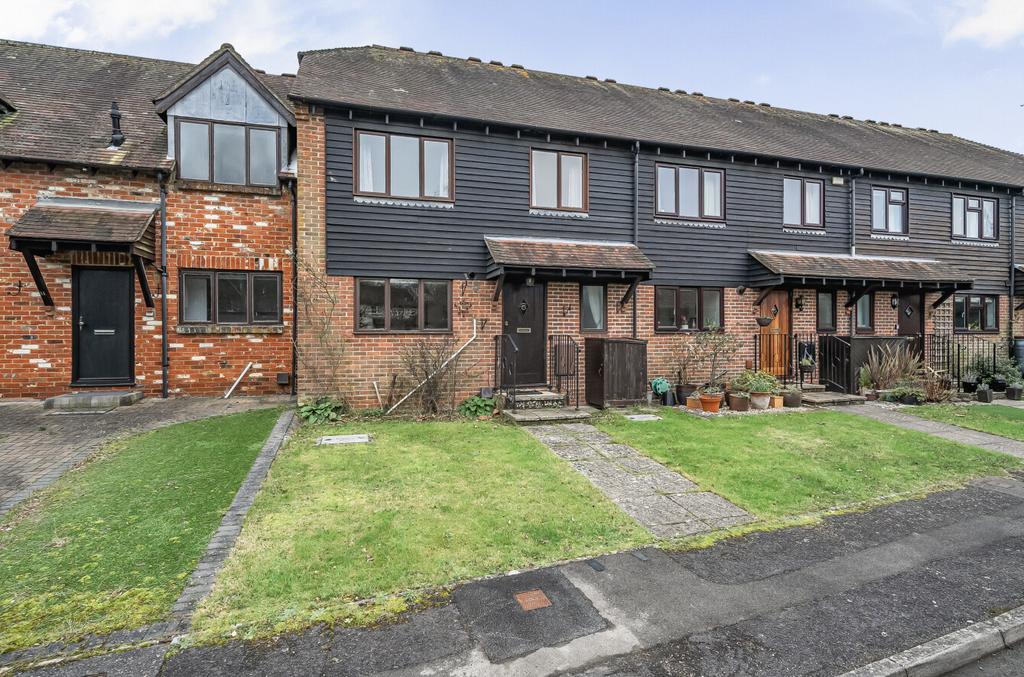 Selham Close, Chichester, West Sussex 4 bed terraced house for sale - £ ...