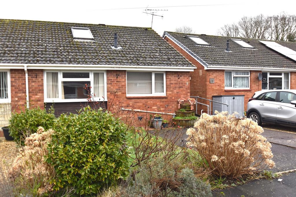 Harding Crescent, Tiverton, Devon, EX16 2 bed bungalow - £225,000