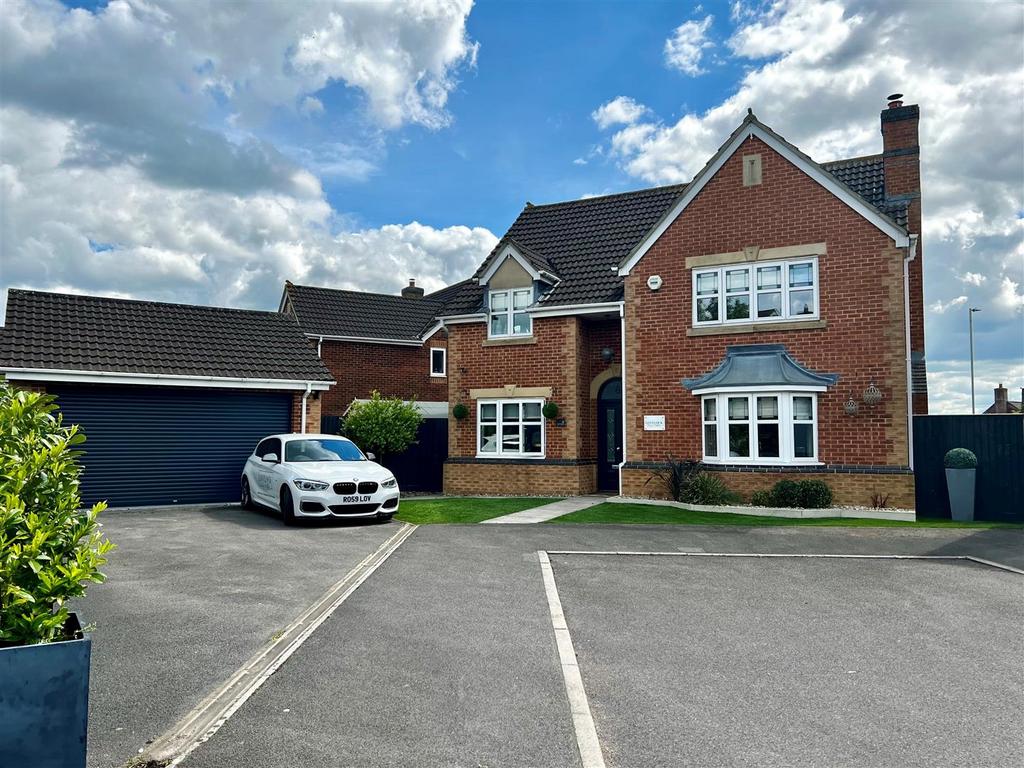 Birch Gardens, Hilperton 4 bed detached house - £530,000