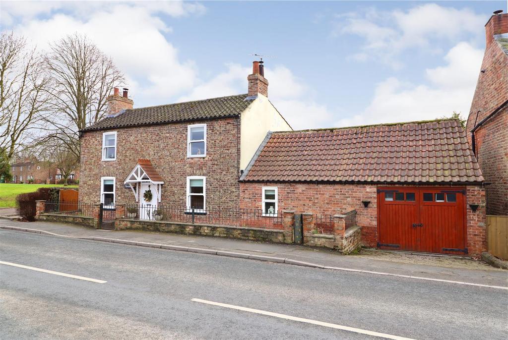 Hatkill Lane, Full Sutton, York 3 bed detached house for sale - £390,000